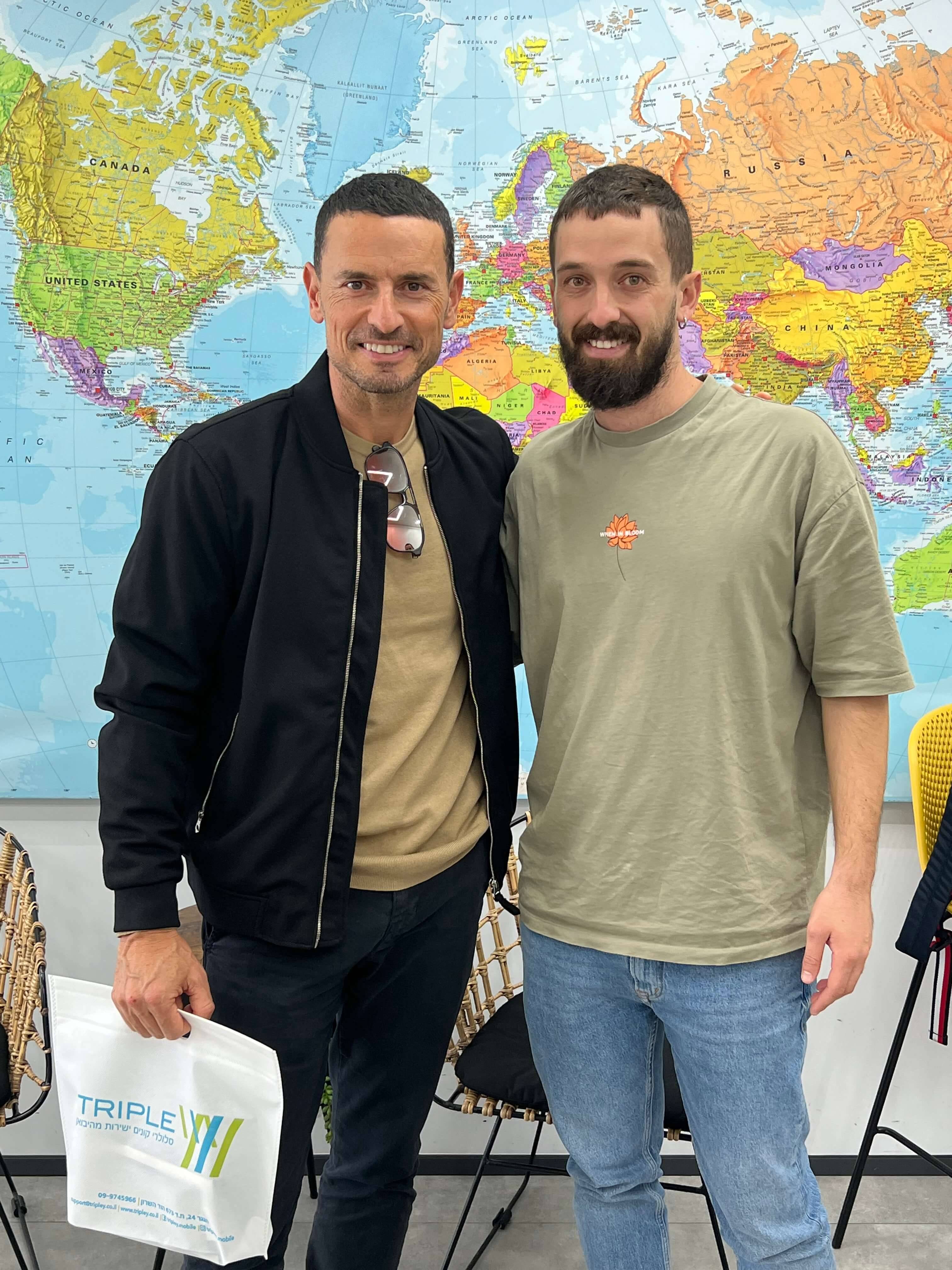 Triple Y - טלפונים סלולרים, חנויות סלולר מהיבואן לצרכן - Triple Y - רשת ...