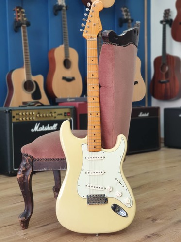 Fender American Vintage '57 Strat Reissue 2004 USA - - חשמליות יד שניה