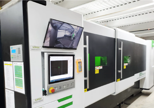 FLY Coil 1500*4000' Fiber Laser Metal Sheet Cutter Full Enclosure with ...