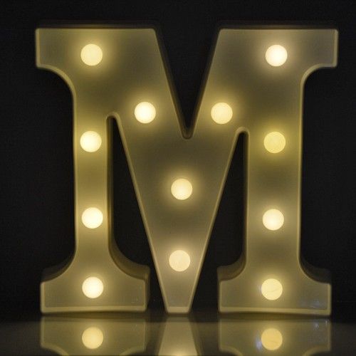 תאורת לד LED מעוצבת בצורת האות M | שפע ספוט