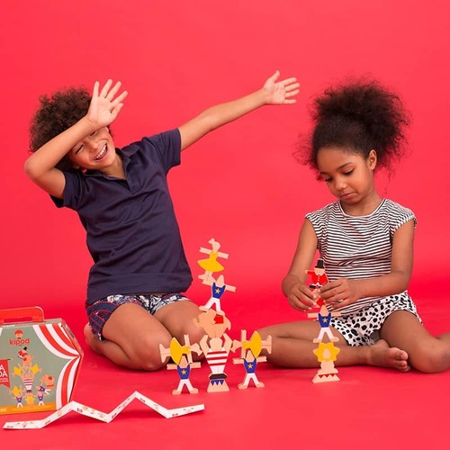 משחק שיווי משקל בקרקס – טה-דה מבית KIPOD