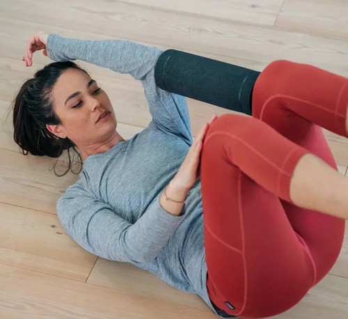 BlackRoll Slim | רולר עיסוי קומפקטי להתאוששות שרירים בדרכים!