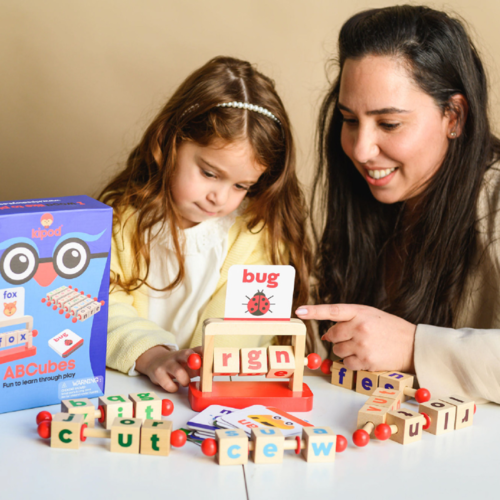 קובי-אות אנגלית! דרך נהדרת ללמוד מילים ואותיות באנגלית ABCubes מבית KIPOD