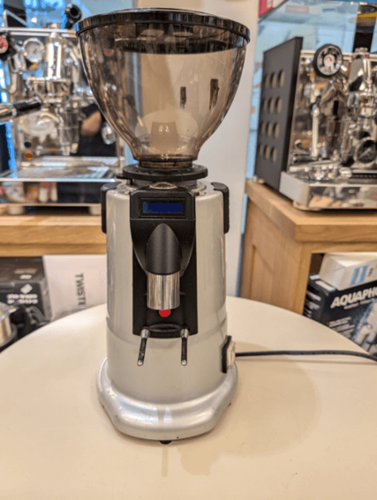 מטחנת קפה מאקאפ Macap M4D במצב חדש - תצוגה ויד שניה