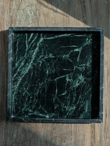 מגש שיש Enzo א' 35 ר' 35 סמ - ירוק עכביש Studio Marmo - Studio Marmo - מגשים דקורטיבים