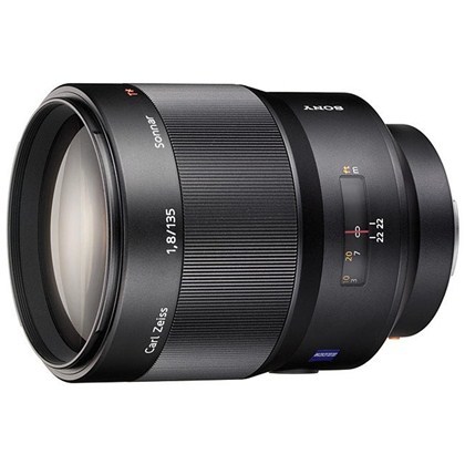 Sony SAL 135mm f/1.8 Zeiss Lens - עדשות SONY