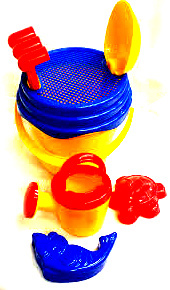 משפך מפלסטיק למשחק לילדים