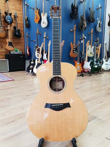 Taylor GC8 - - אקוסטיות יד שניה