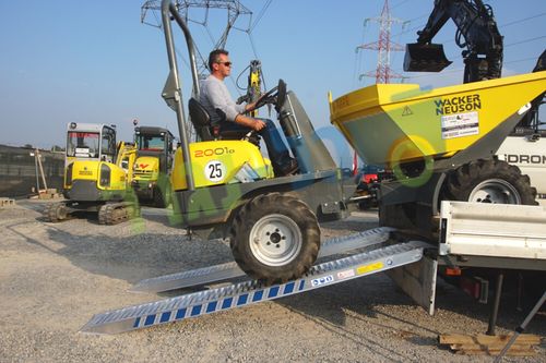 סקטים רמפות באורך 2.5 מטר למשקל עד 4100 ק"ג מאלומיניום לנגרר DIMA RAMP ...